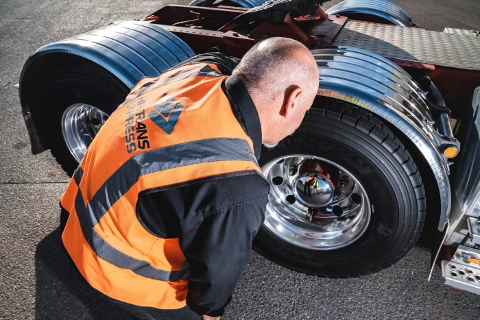 How worn tyres affect braking performance